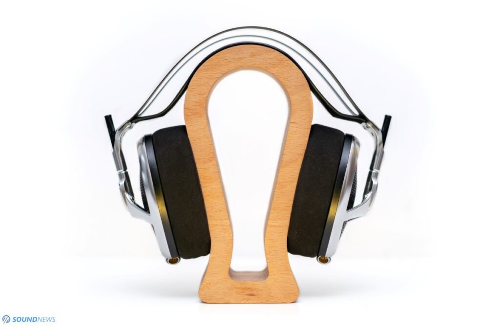 Meze Elite Headphones Review - Where Craftsmanship Meets Sonic Wizardry ...